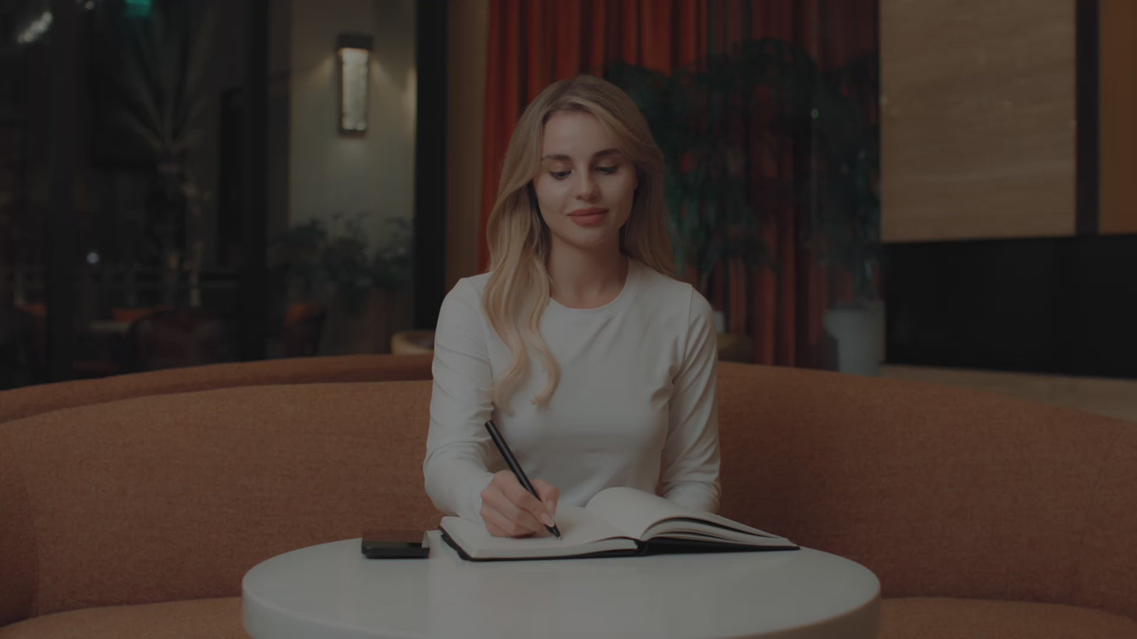 XNote - مجموعة الكتابة الذكية المدعومة بالذكاء الاصطناعي